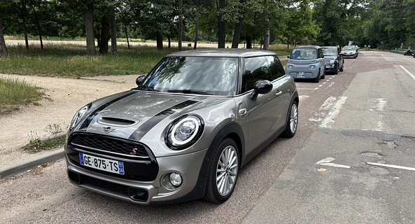 Location Mini Cooper S à Paris 75017