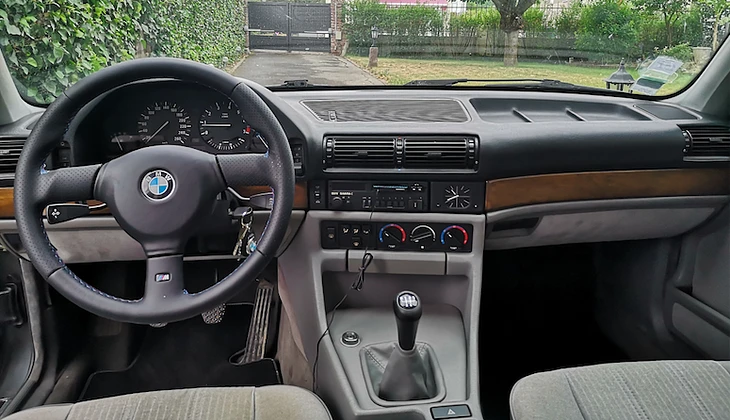 Location Bmw 730i E32 à Colmar 68000