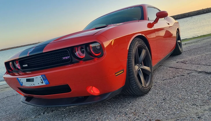 Location Dodge Challenger Srt8 à Foulayronnes 47510