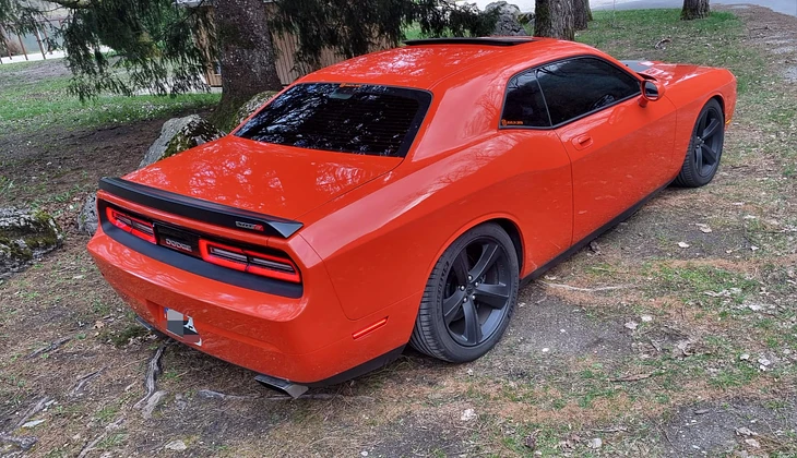 Location Dodge Challenger Srt8 à Foulayronnes 47510
