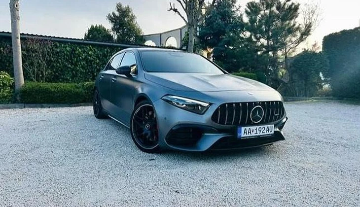 Location Mg Classe A à Paris 75018