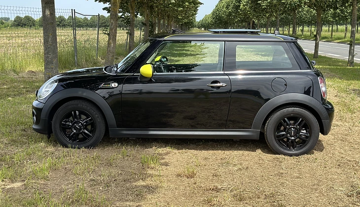 Location Mini Cooper à Paris 75019