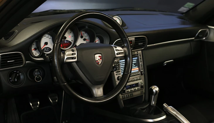 Location Porsche 911 Type 997 Carrera 4s à Châtillon 92320