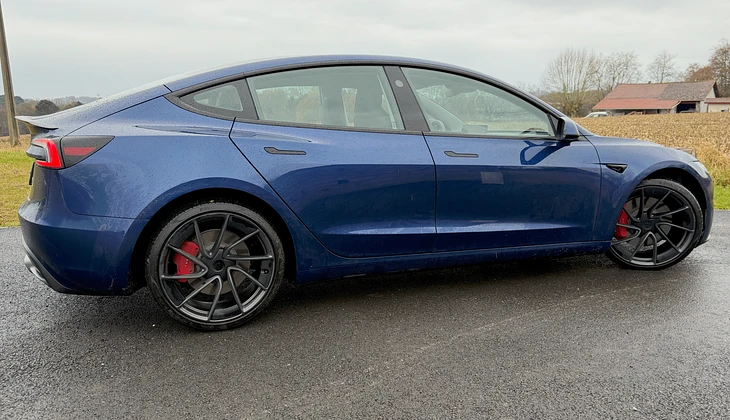 Location Tesla Model 3 Performance à Bayonne 64100
