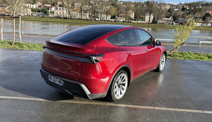 Location Tesla Model Y Propulsion Lr à Corbeil-Essonnes 91100