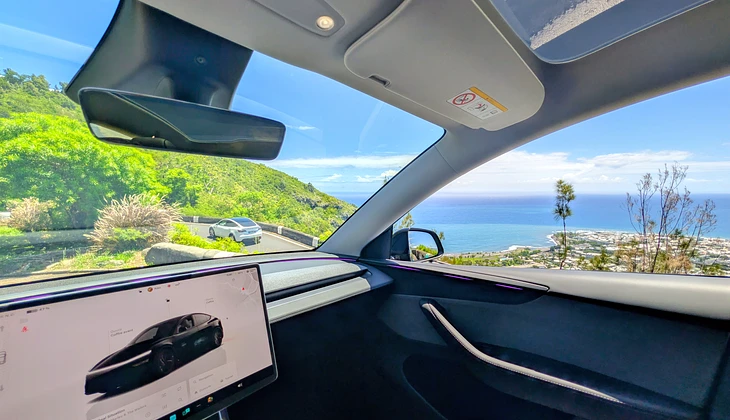 Location Tesla Model Y Lr à Saint-Denis 97417