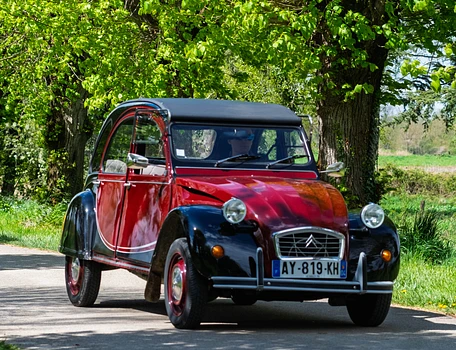 Location Citroen 2cv6 à Dagneux 01120